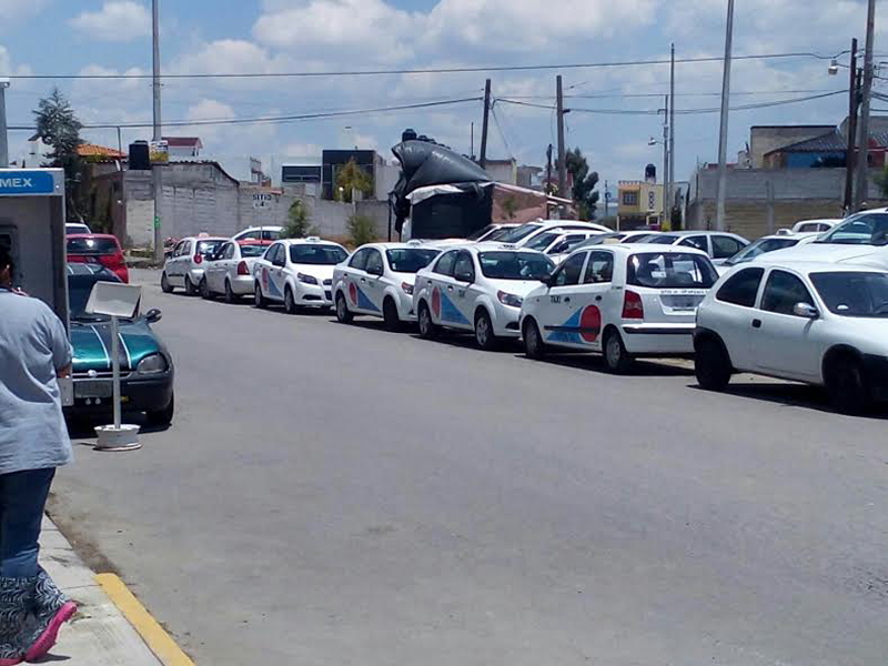 Localizan en Tetla taxi robado - Cuarto de Guerra Tlaxcala Localizan en Tetla taxi robado - Cuarto de Guerra Tlaxcala