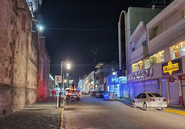 Gobierno municipal de Zacatelco rehabilita luminarias de la Avenida ...