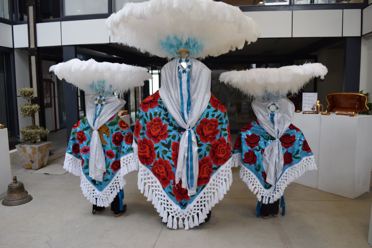 Elaborar vestimentas para el Carnaval, una bella tradición en Papalotla ...