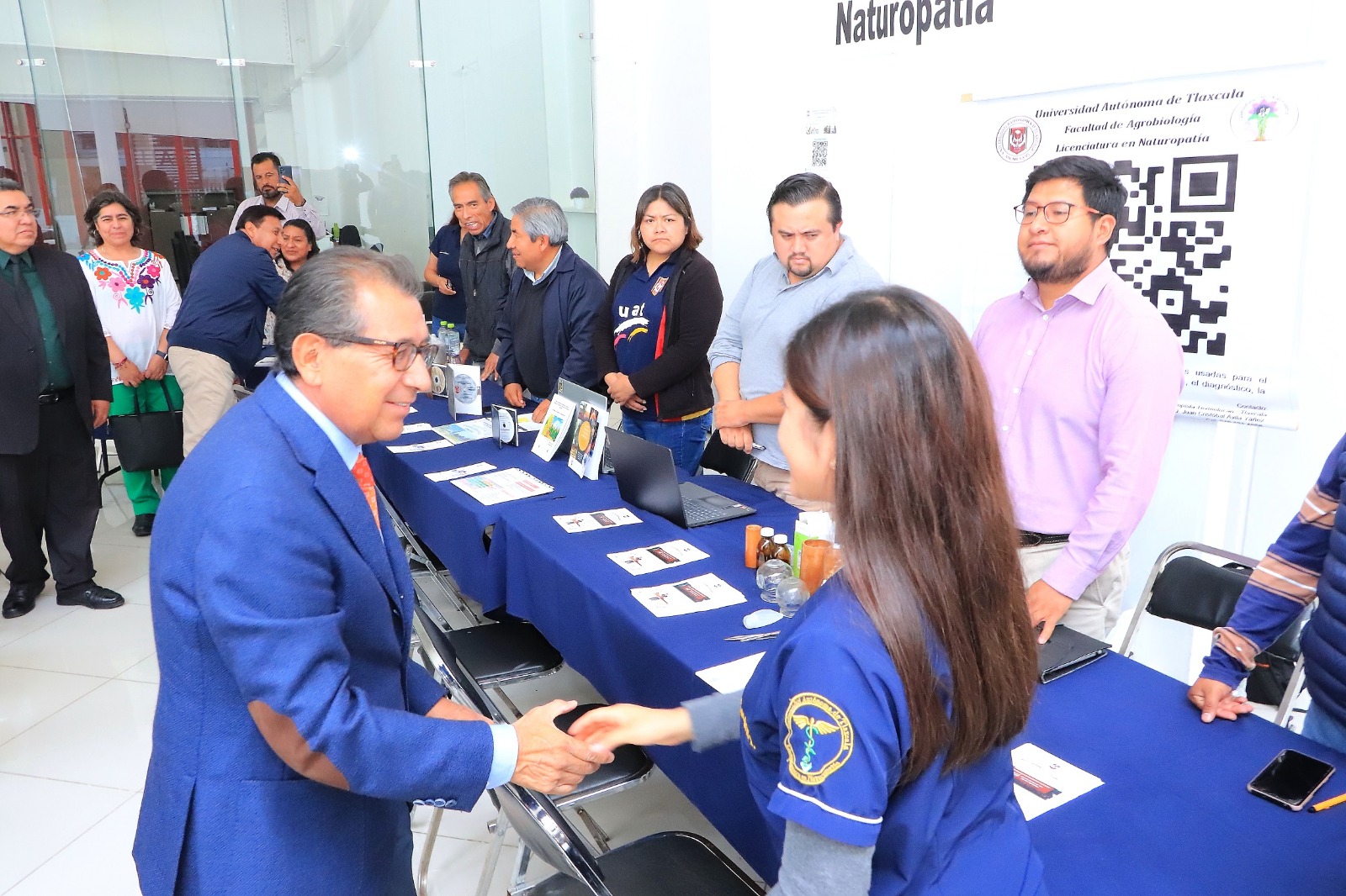 Concluyó con éxito Feria Profesiografica de la UATx - Cuarto de Guerra ...