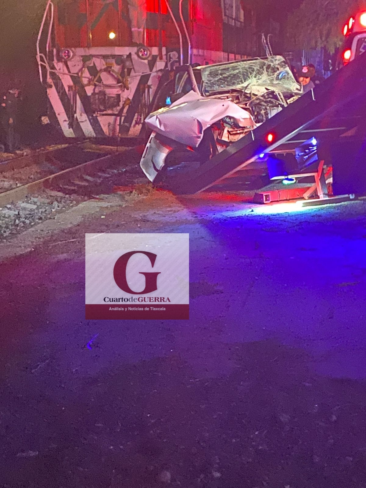 Automovilista Es Arrollado Por El Tren Al Intentar Ganarle El Paso En Automovilista Es Arrollado Por El Tren Al Intentar Ganarle El Paso En
